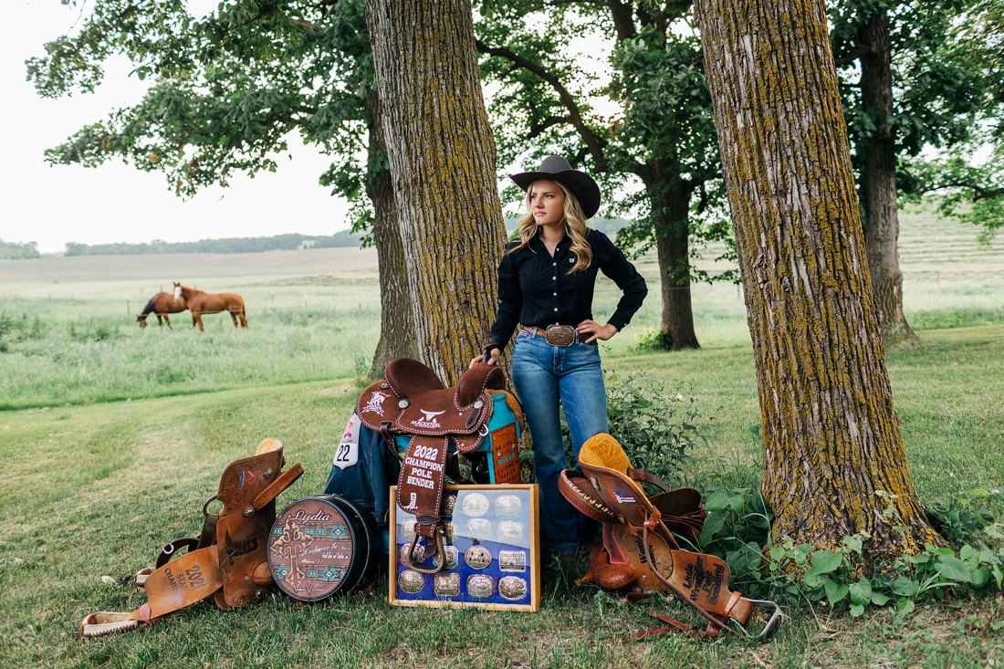 Lydia | Jordan Horse Senior Pictures » Nealy Lanzen | Minneapolis ...